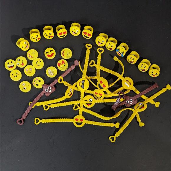 Party Supplies | Teacher Prizes Party Favors Silicone Bracelets Emoji ...